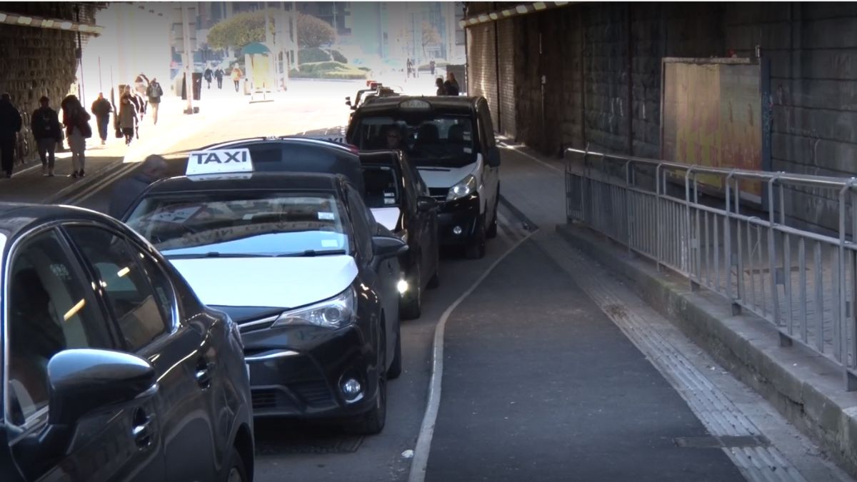 Cardiff Taxi Drivers Protest Against Compulsion to Upgrade Vehicles ...