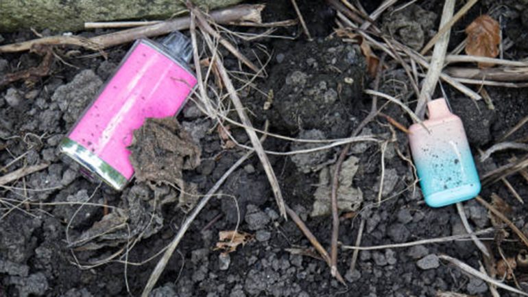 From pocket to pollution: The environmental toll of Single-use vapes ...