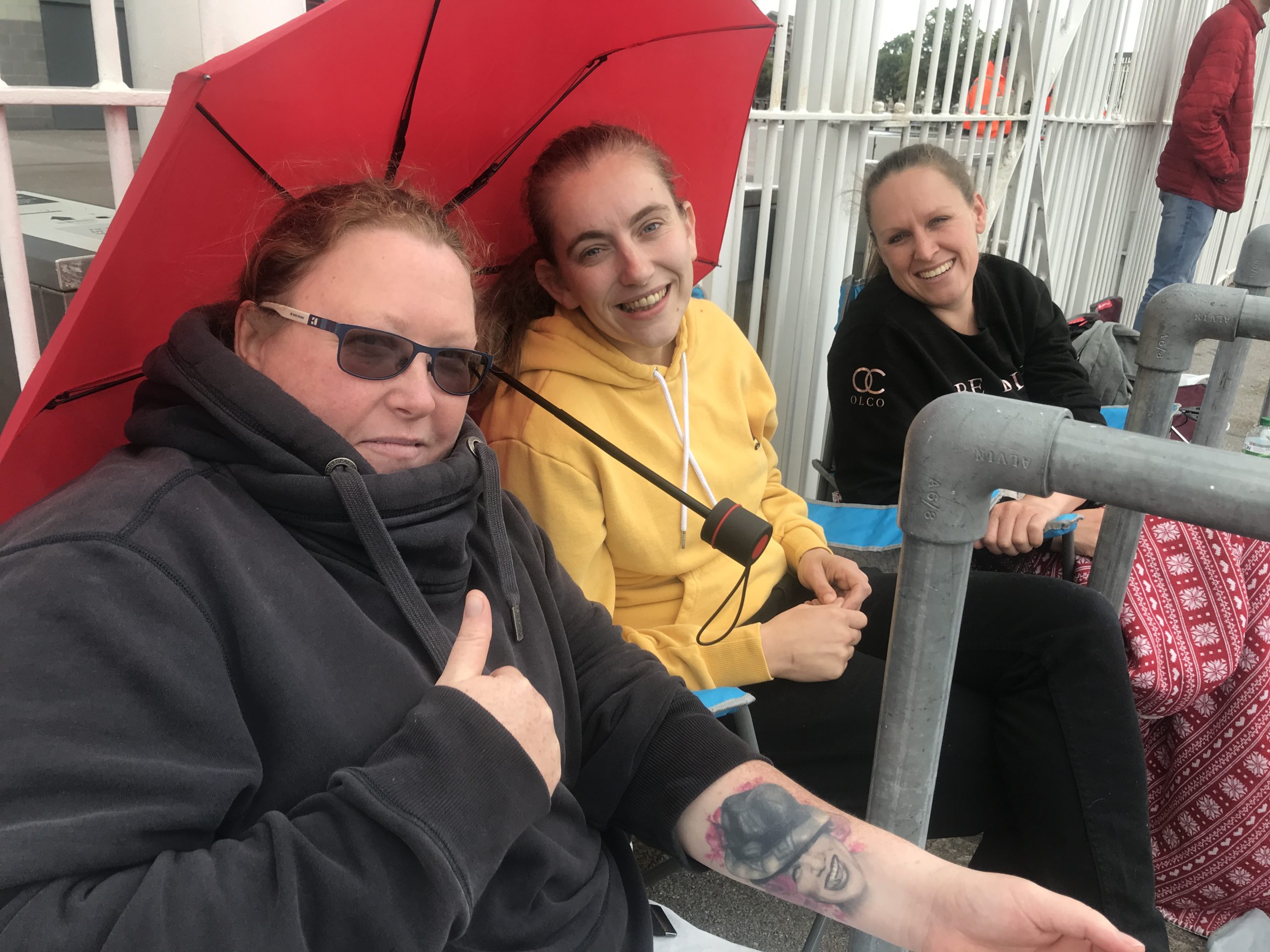 The Pink super-fans who queued all night ahead of Cardiff show - The ...