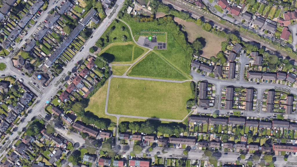 Llandaff North 'glass park' is neglected, say residents - The Cardiffian