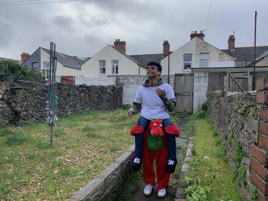 Meet the mental health dragon running a 5k every day around Cardiff ...