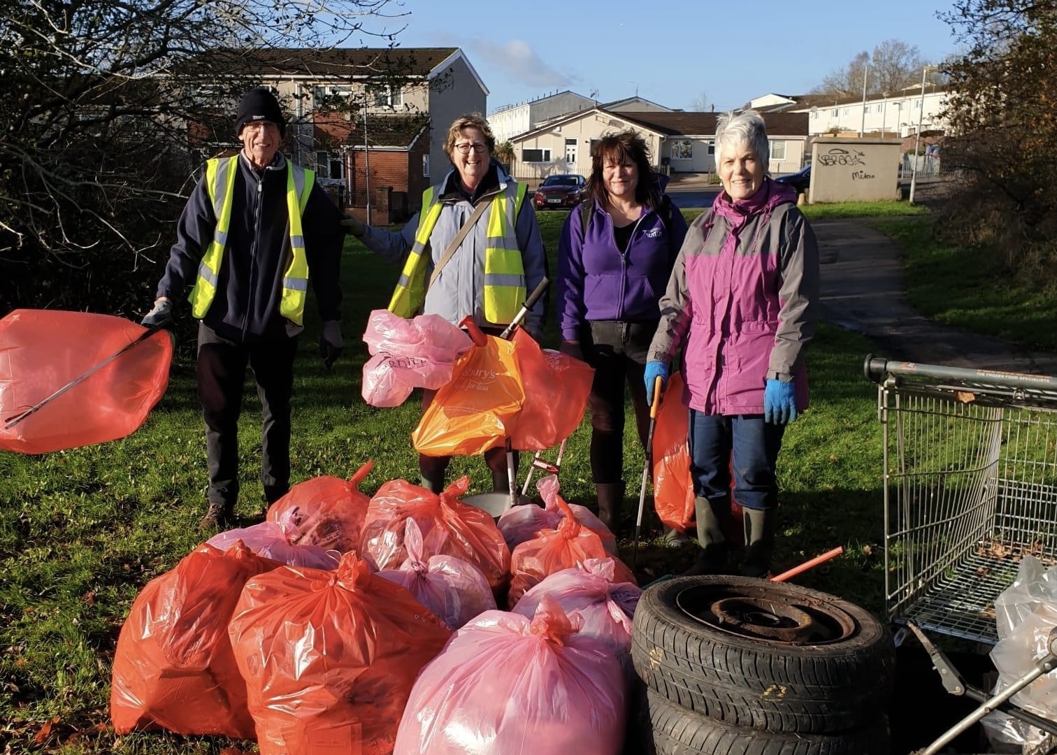 Pentwyn and Llanedeyrn Pickers disband ending group litter collections ...