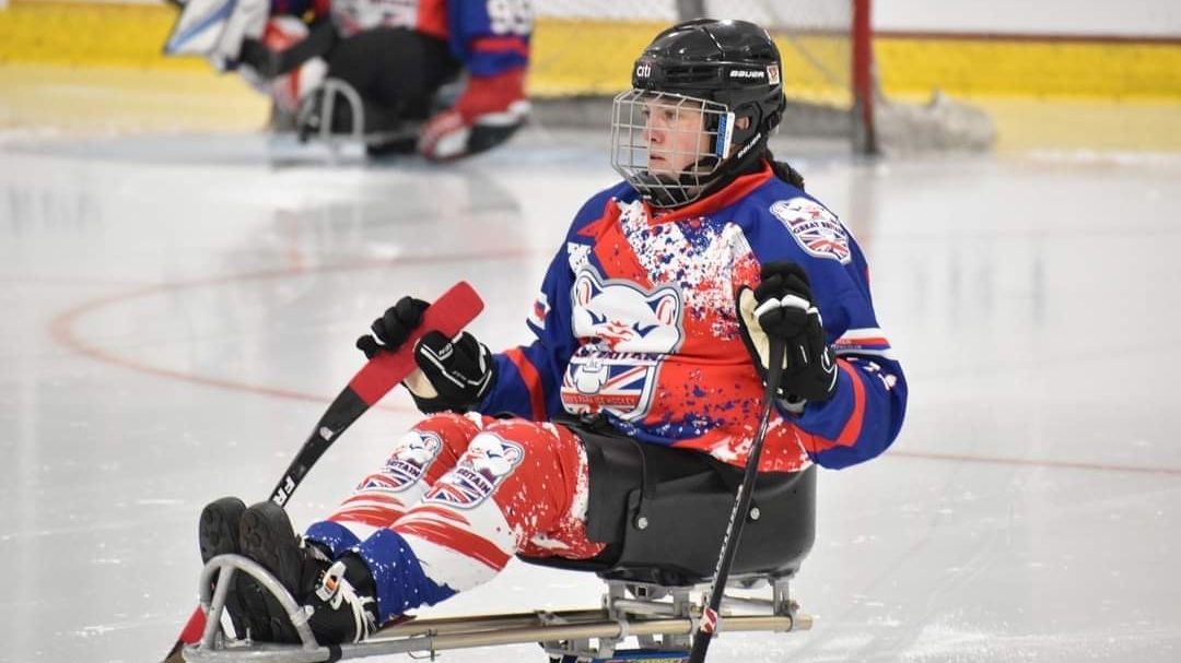Champion kickboxer turns to ice hockey after leg becomes paralysed ...