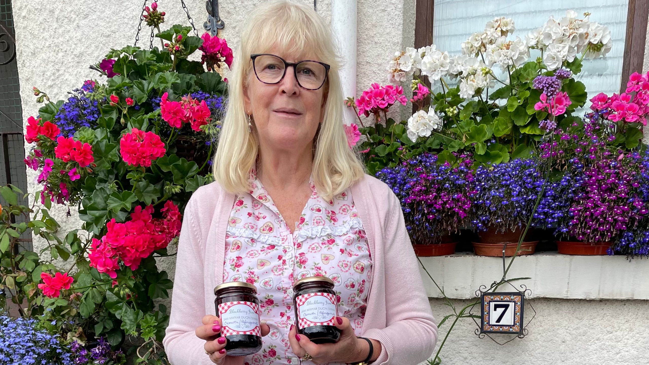 Cancer survivor's blackberry jam raises thousands of pounds for charity ...