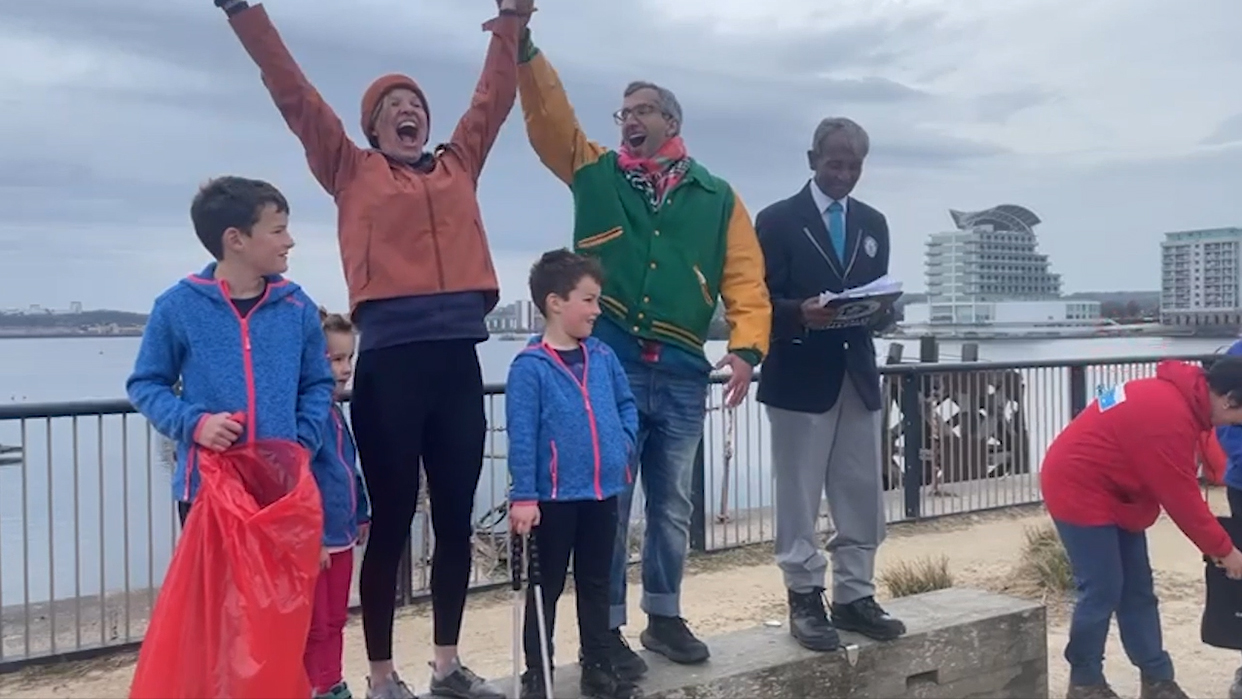 WATCH: Litter pickers on the Taff smash world record for river clean up ...
